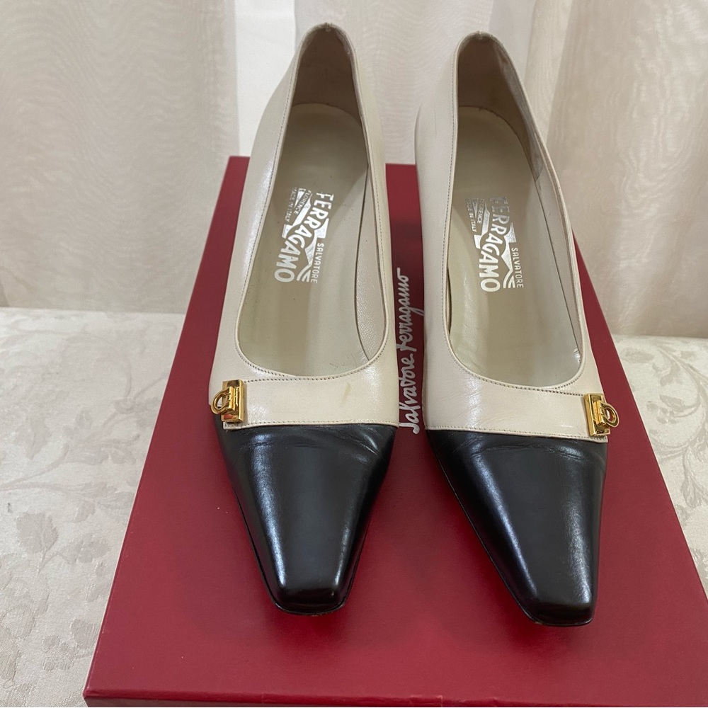 Salvatore Ferragamo Two Tone Pumps - Gem